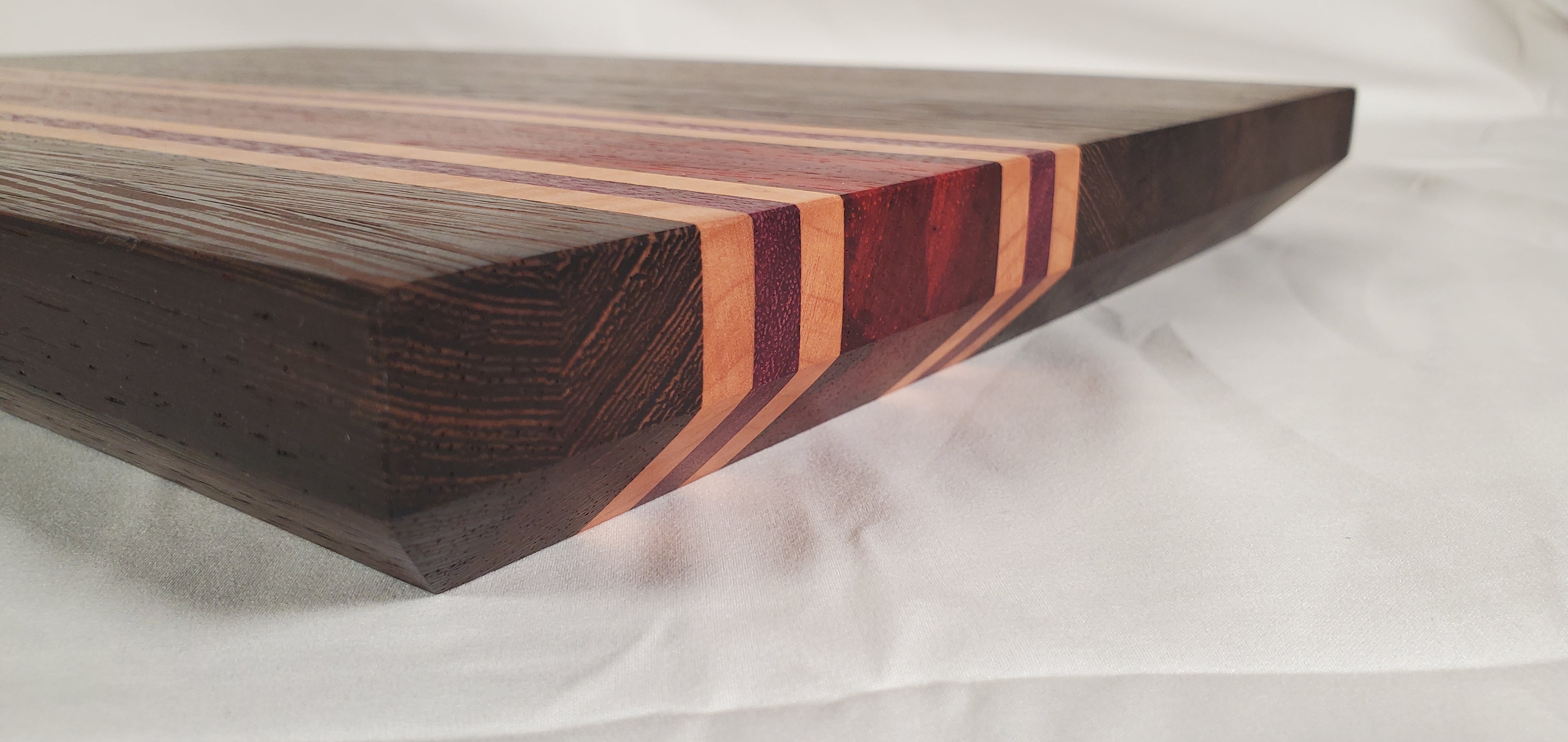Beveled Cutting Board – Cutting Boards By Jason R